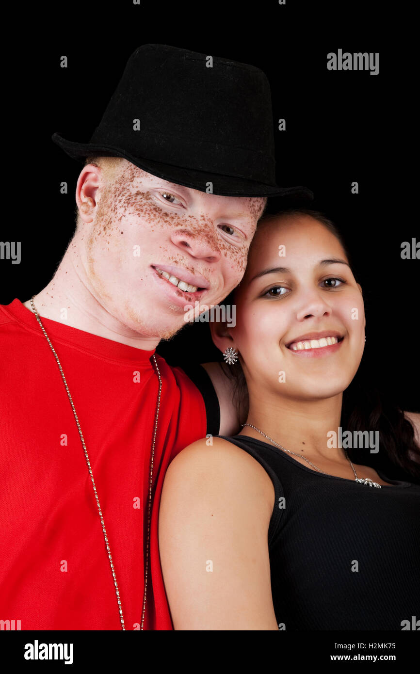Black and albino couple hi-res stock photography and images - Alamy