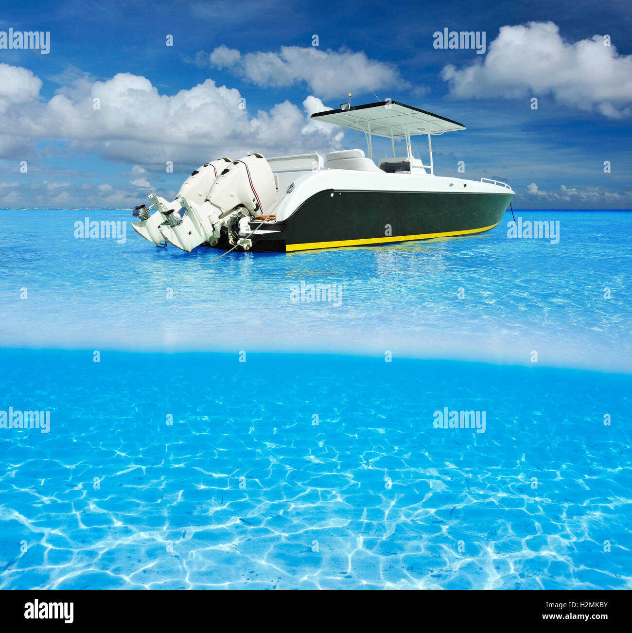 Boat bottom underwater hi-res stock photography and images - Alamy