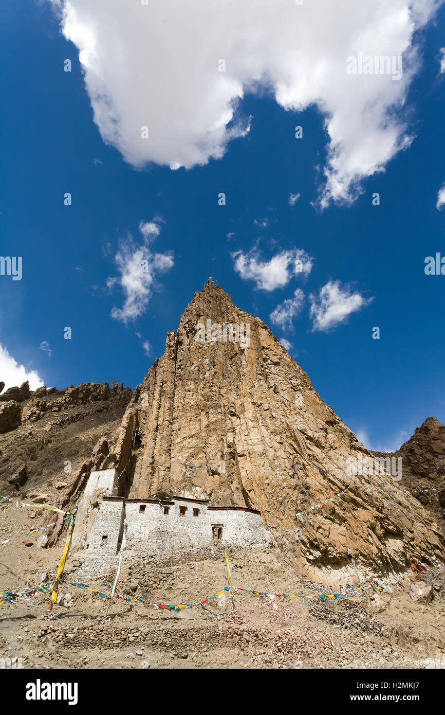 Guru rimpoche hi-res stock photography and images - Alamy