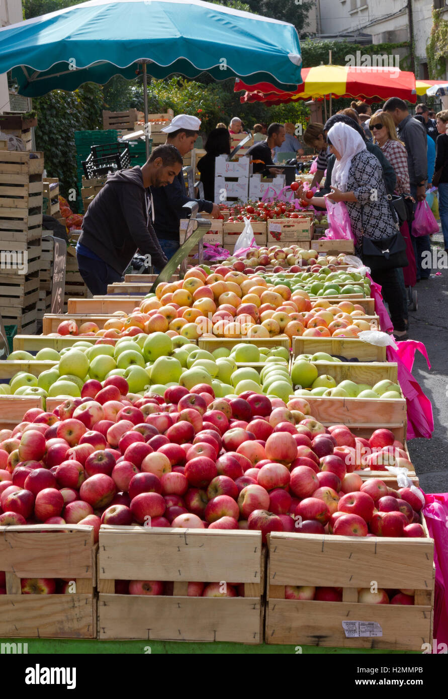 Fruit market in Trevaux, southern France Stock Photo - Alamy