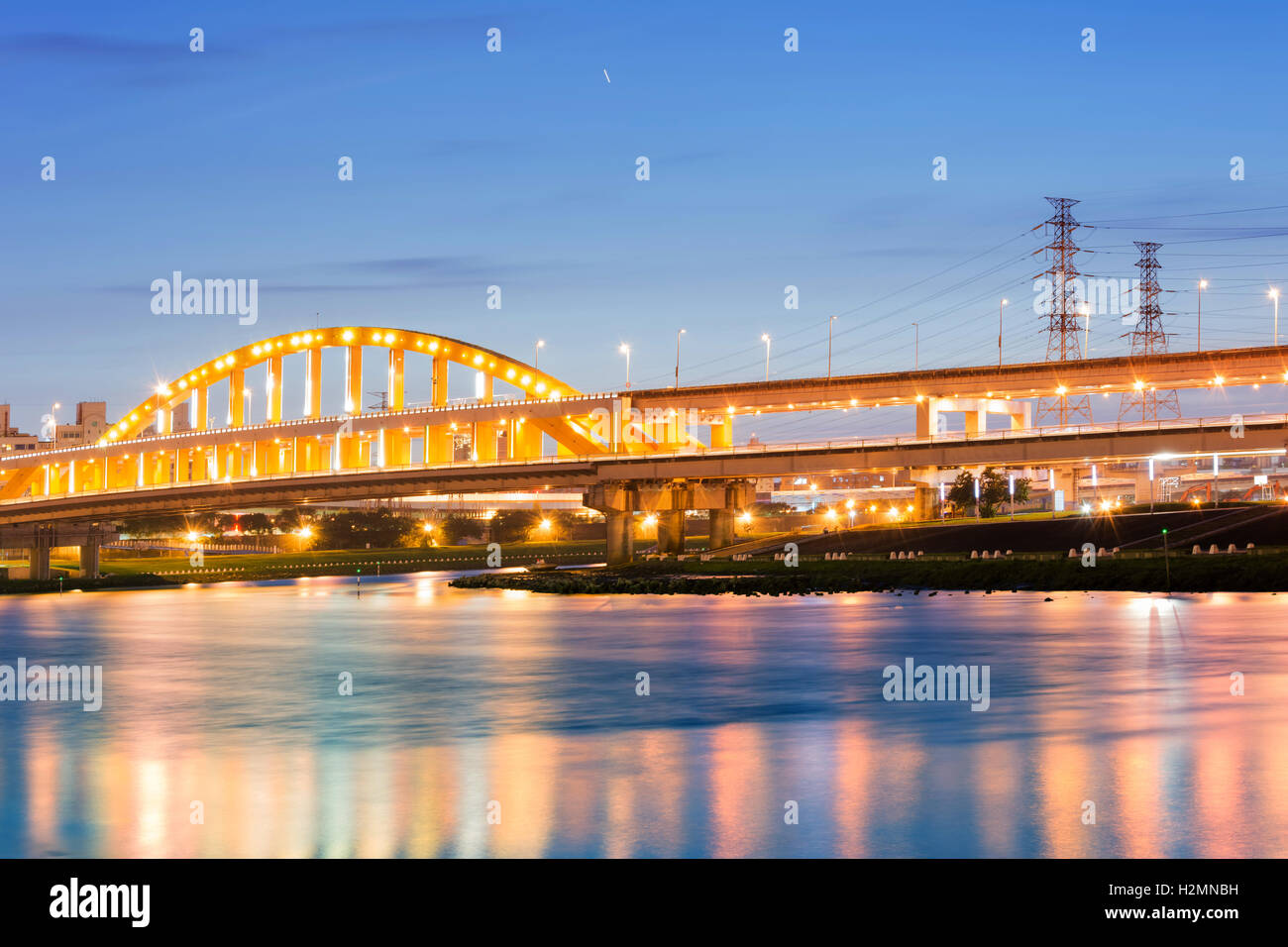 City night scenery with beautiful bridge Stock Photo - Alamy