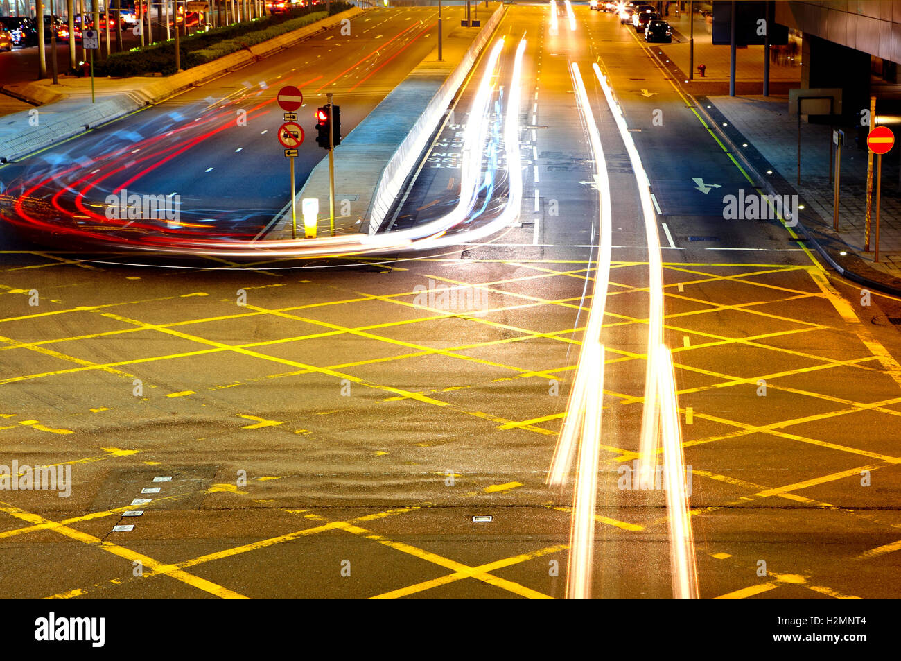 Traffic light on roadway Stock Photo - Alamy