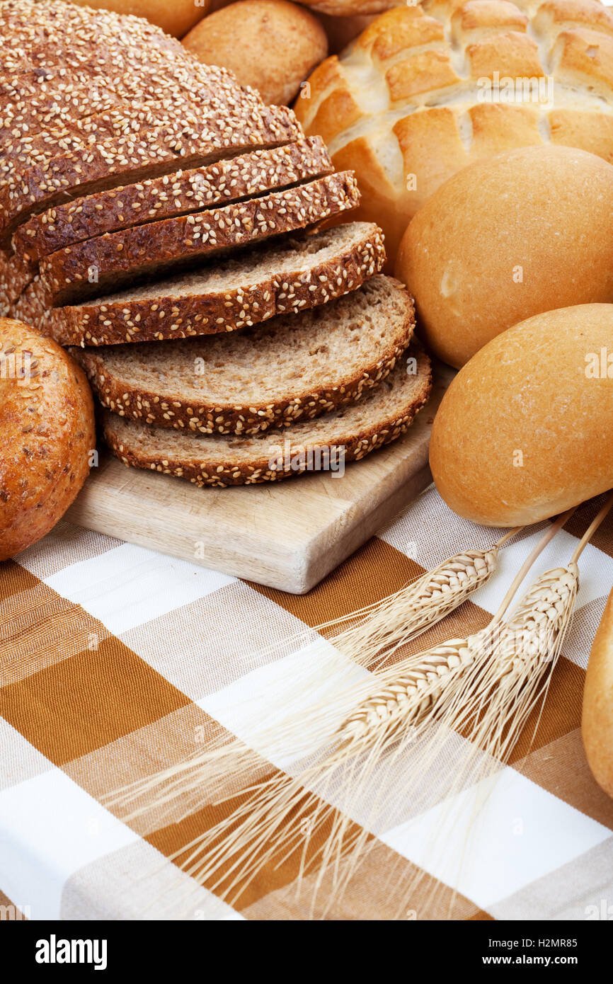 Whole grain breads fiber hi-res stock photography and images - Alamy