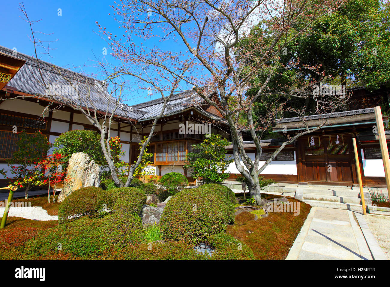 Japanese building with plant Stock Photo - Alamy