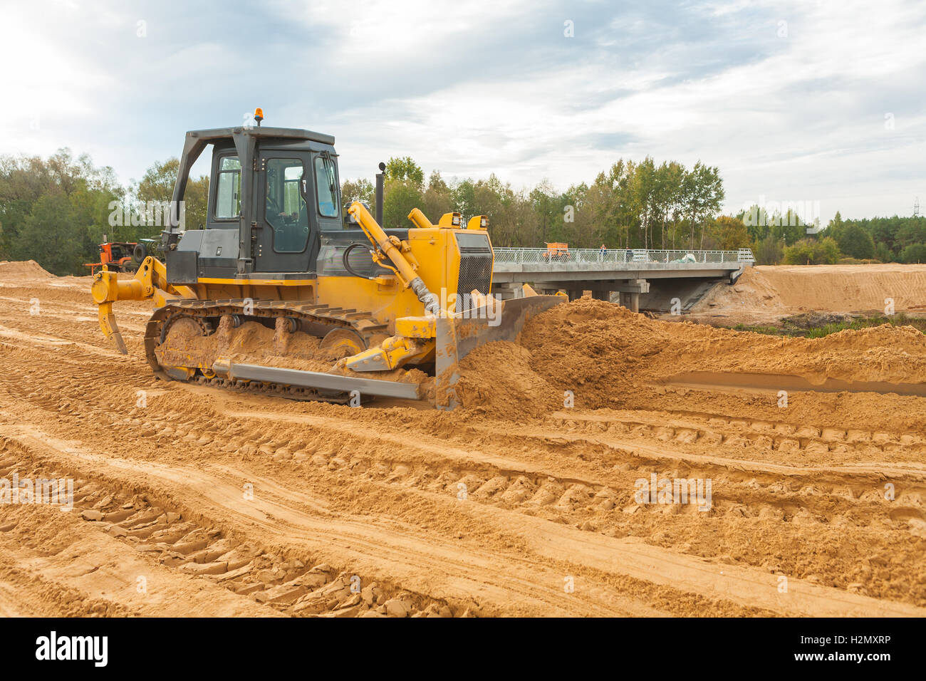 Dozer track hi-res stock photography and images - Alamy