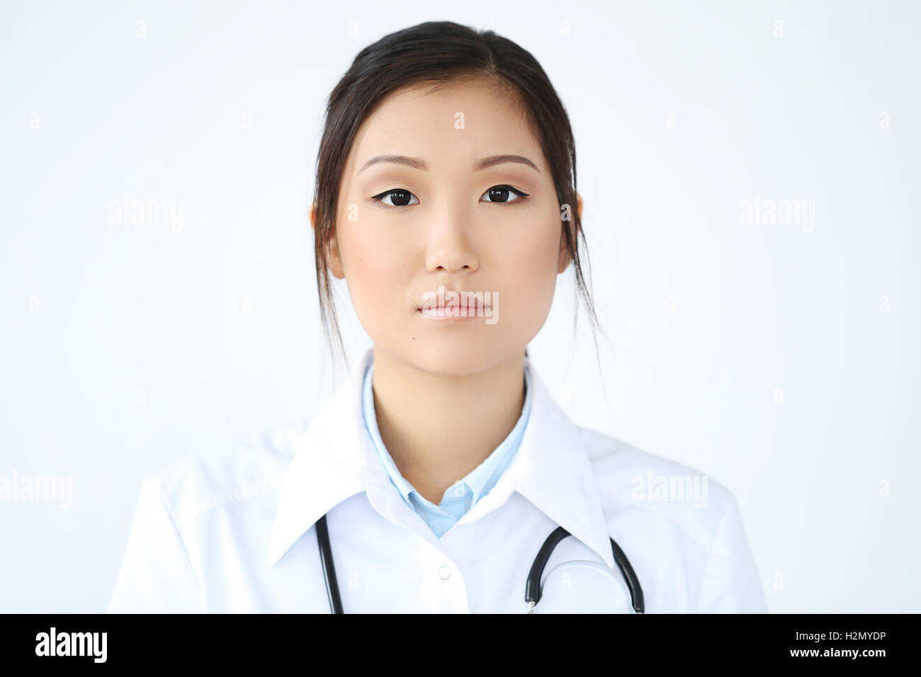 Vietnamese doctor hi-res stock photography and images - Alamy