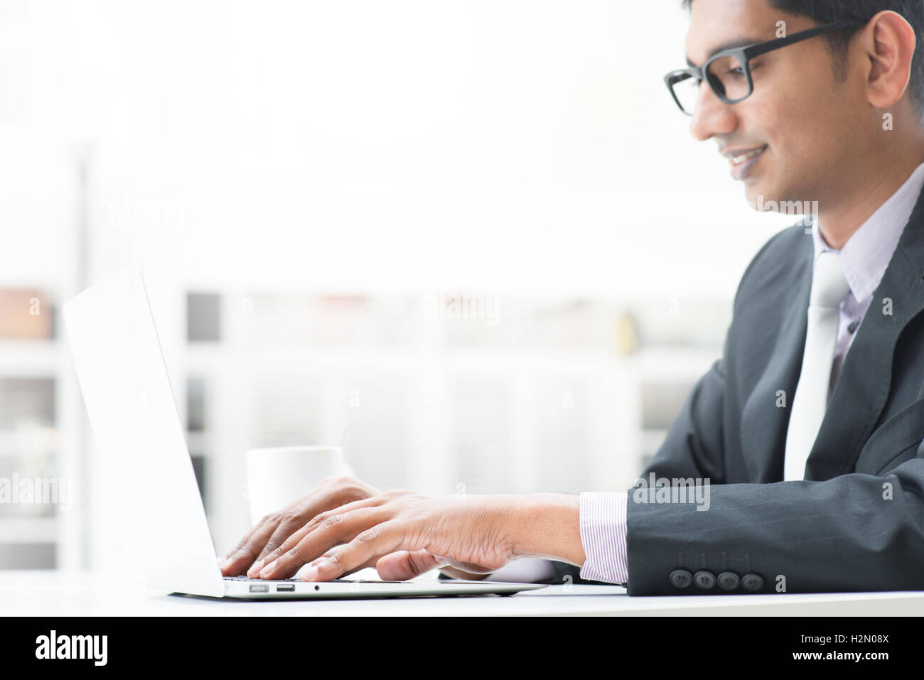 Indian boss hi-res stock photography and images - Alamy