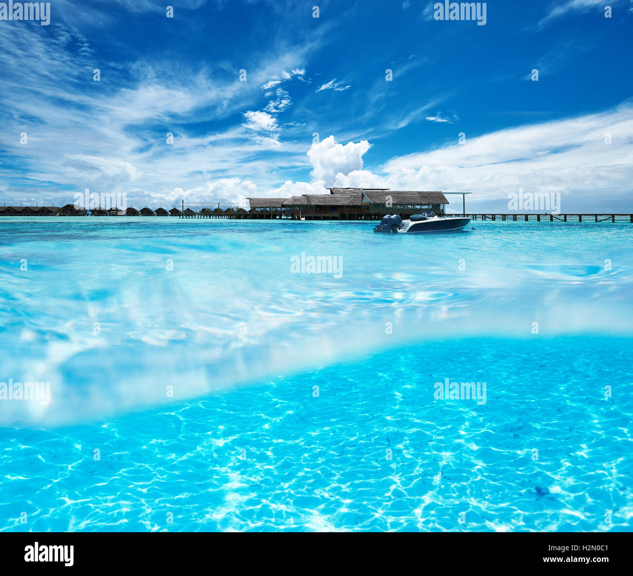 Beach with white sand bottom underwater view Stock Photo - Alamy