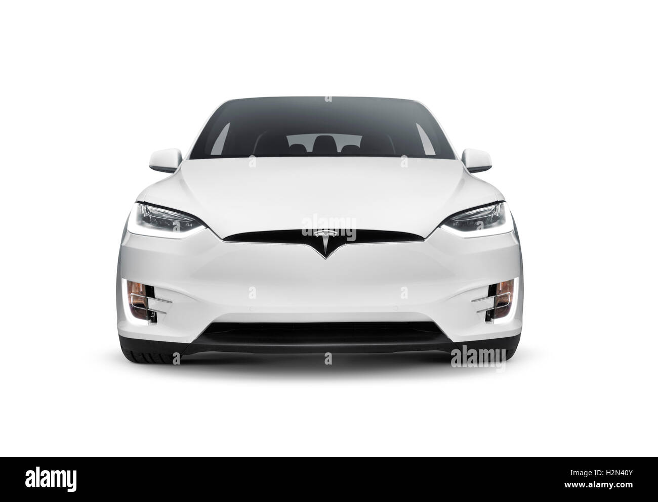 Luxury car front view isolated hi-res stock photography and images - Alamy