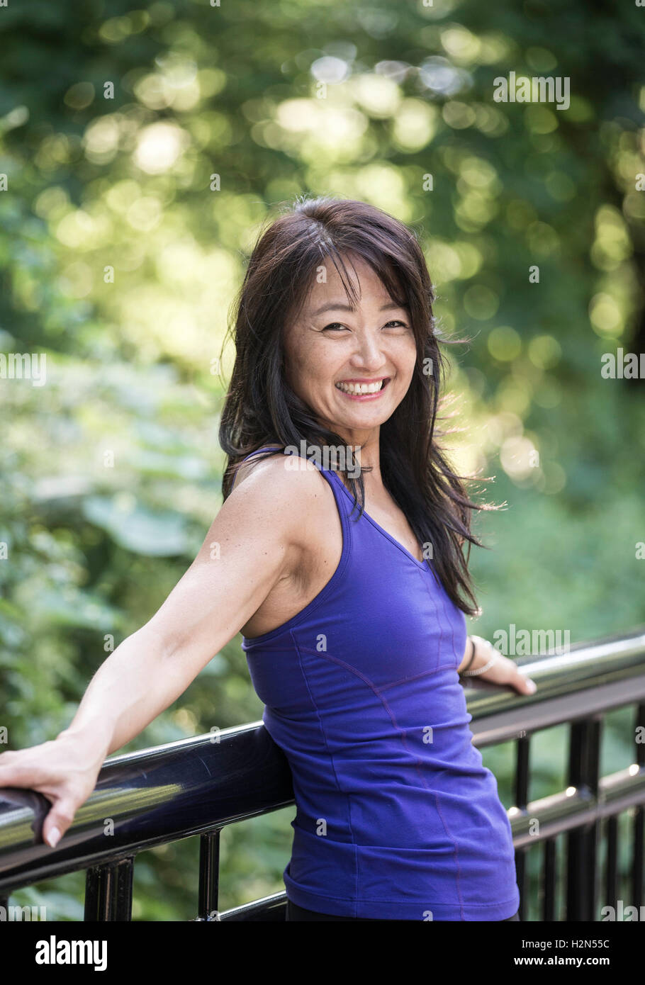 50 year old asian woman hi-res stock photography and images - Alamy