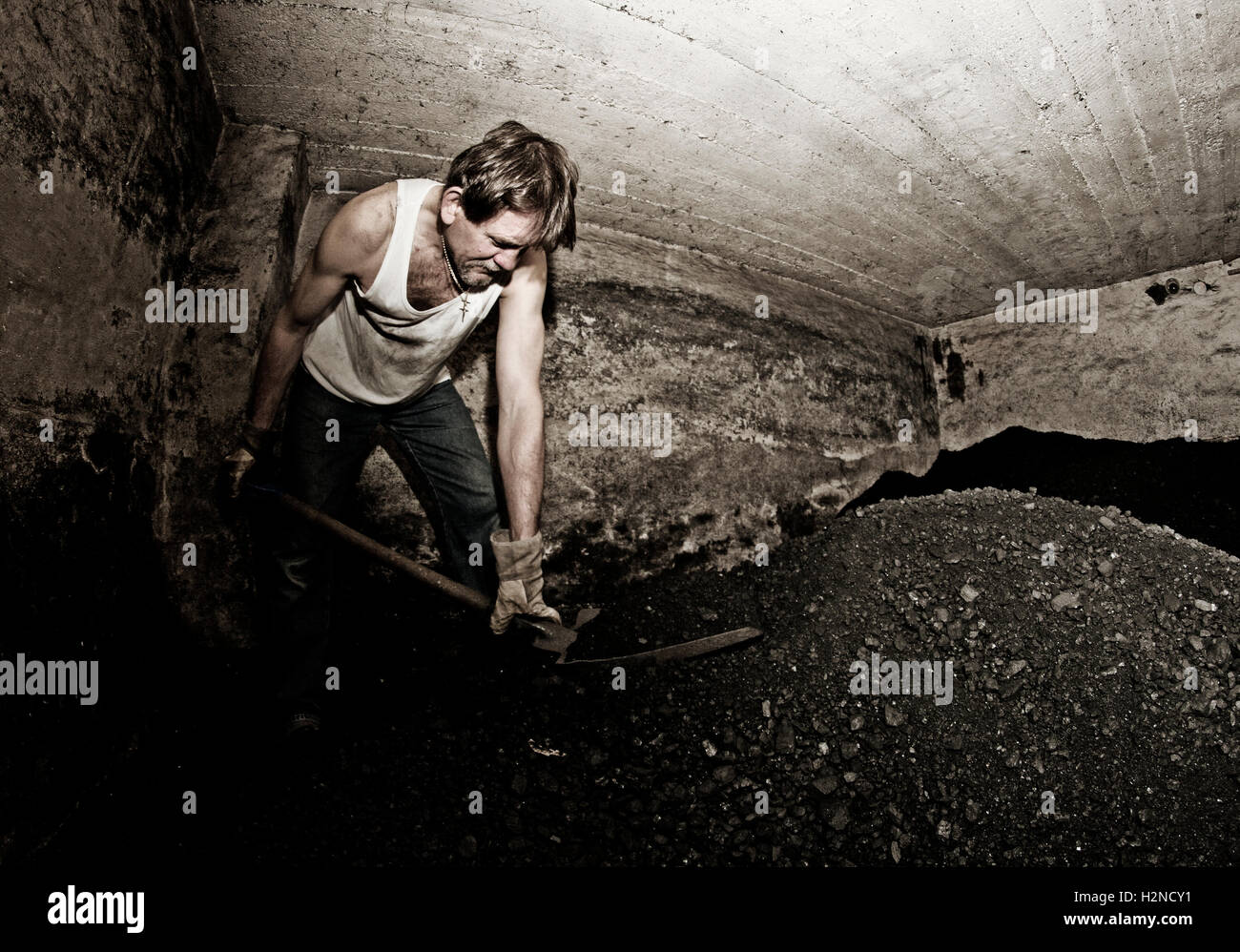 Working in a mine hi-res stock photography and images - Alamy