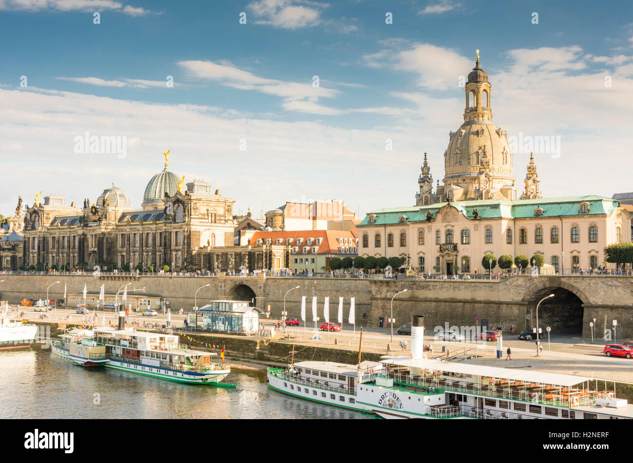 DRESDEN, GERMANY - AUGUST 22: Tourists at the promenade of the river ...