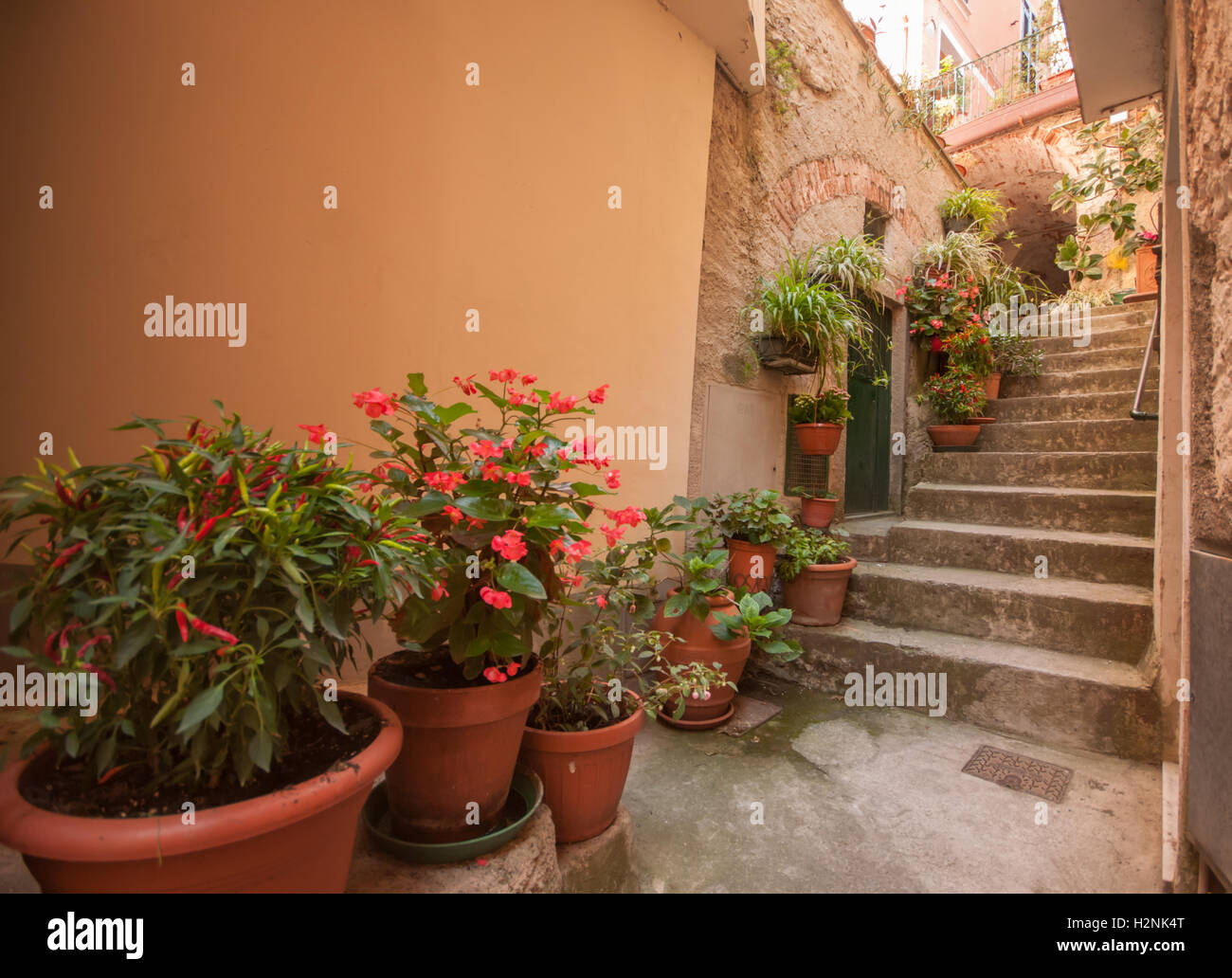 Example narrow walkways typical mediterranean hi-res stock photography ...