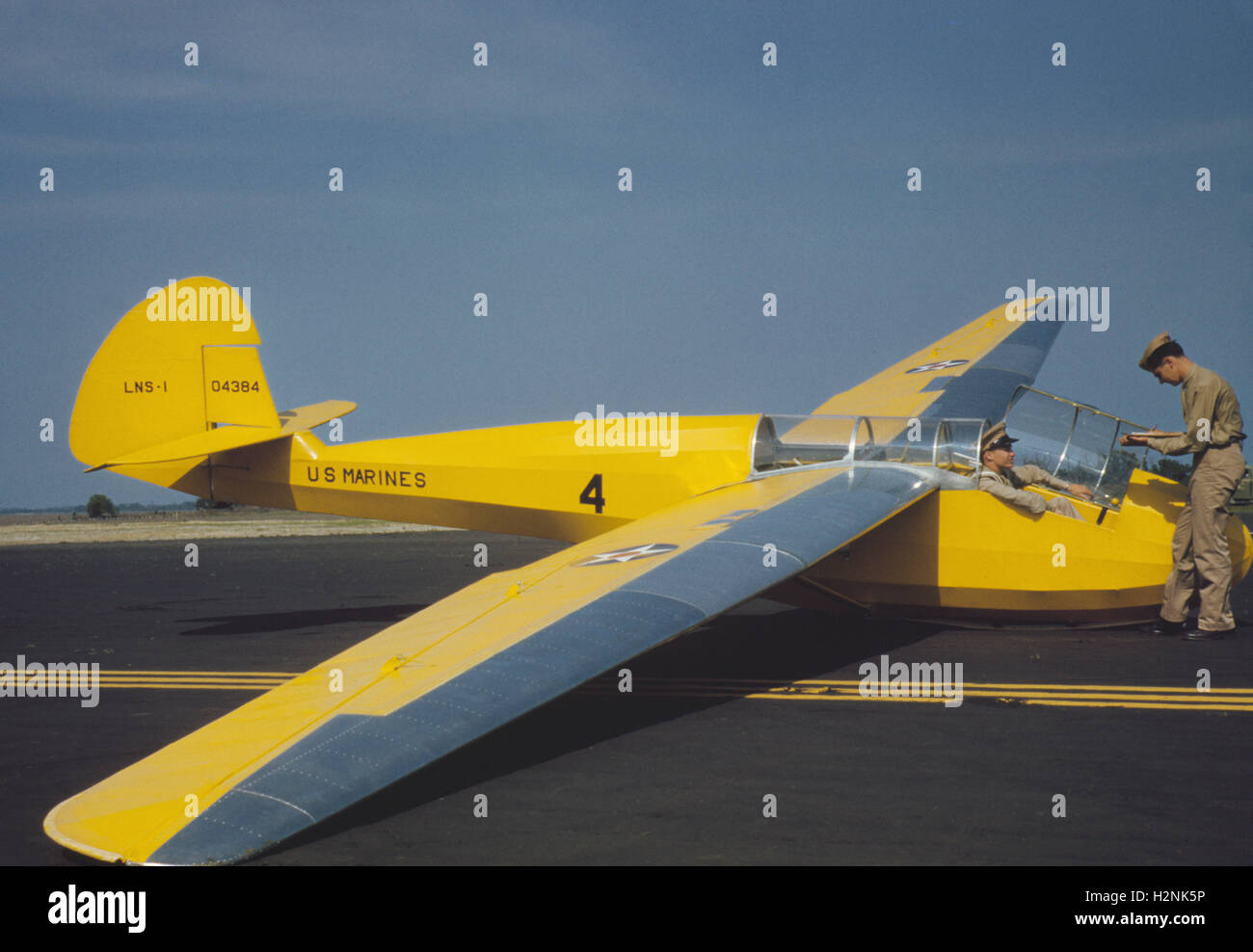 Marine Glider in Training, Page Field, Parris Island, South Carolina ...