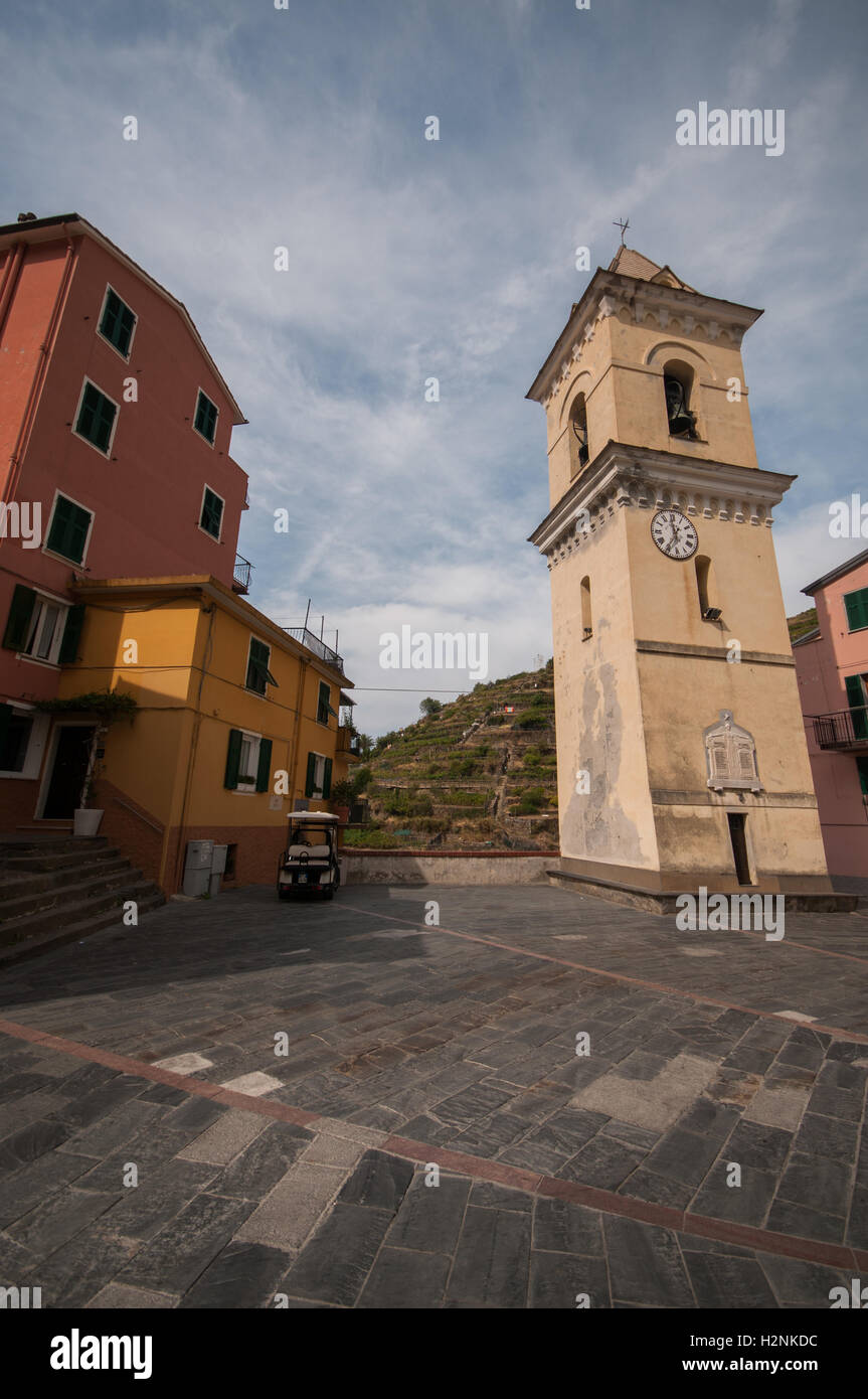 The main square in Manarola, Piazza Papa Innocenzo, Manarola, Cinque ...