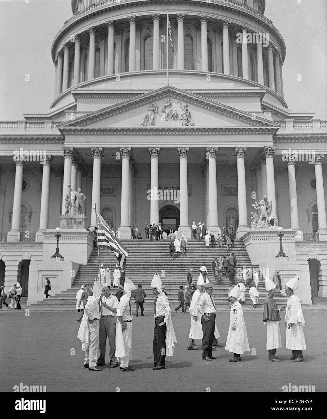 Historical ku klux klan 1920s ku klux klan hi-res stock photography and ...