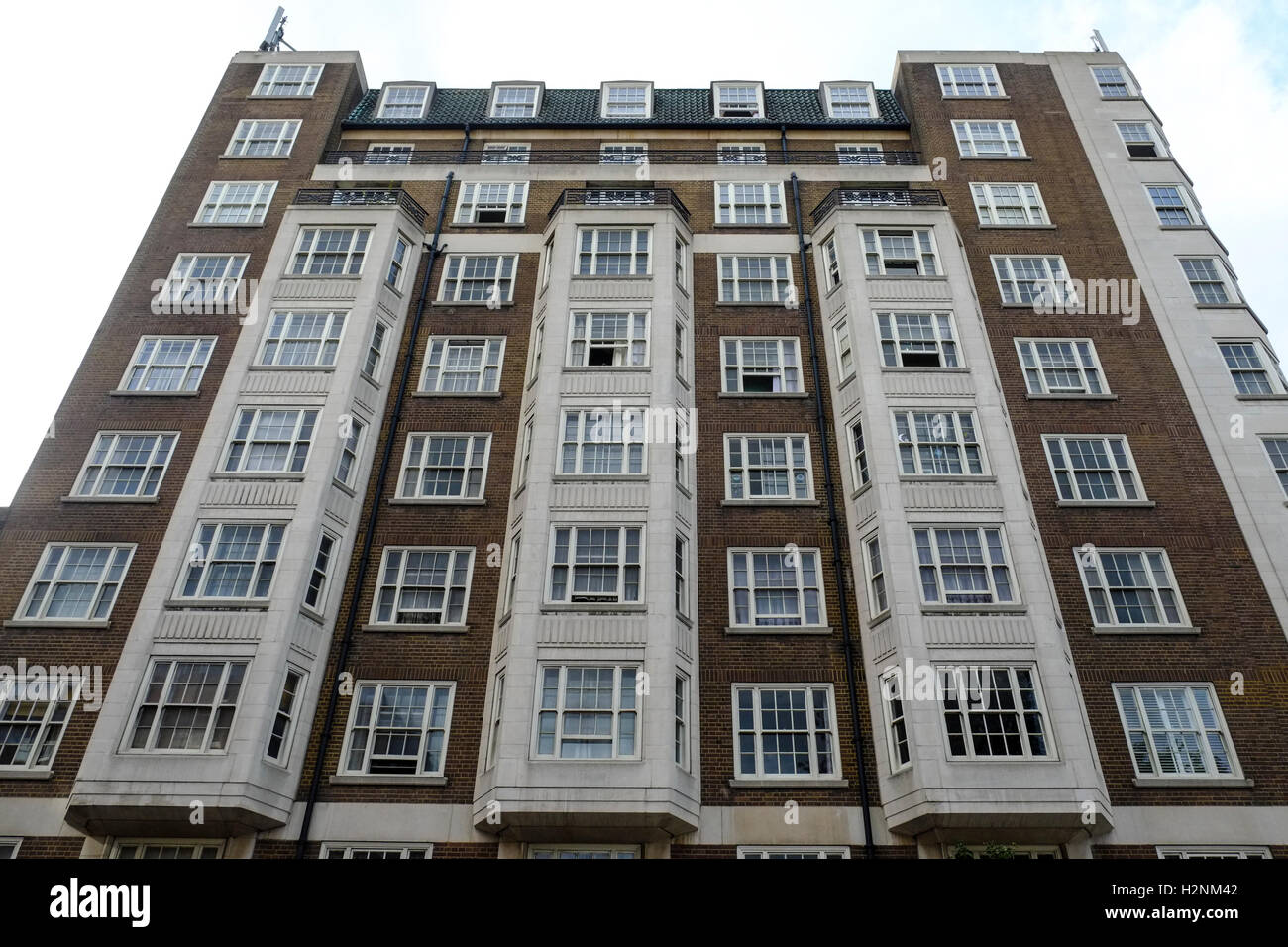 London Mansion Block Stock Photo - Alamy