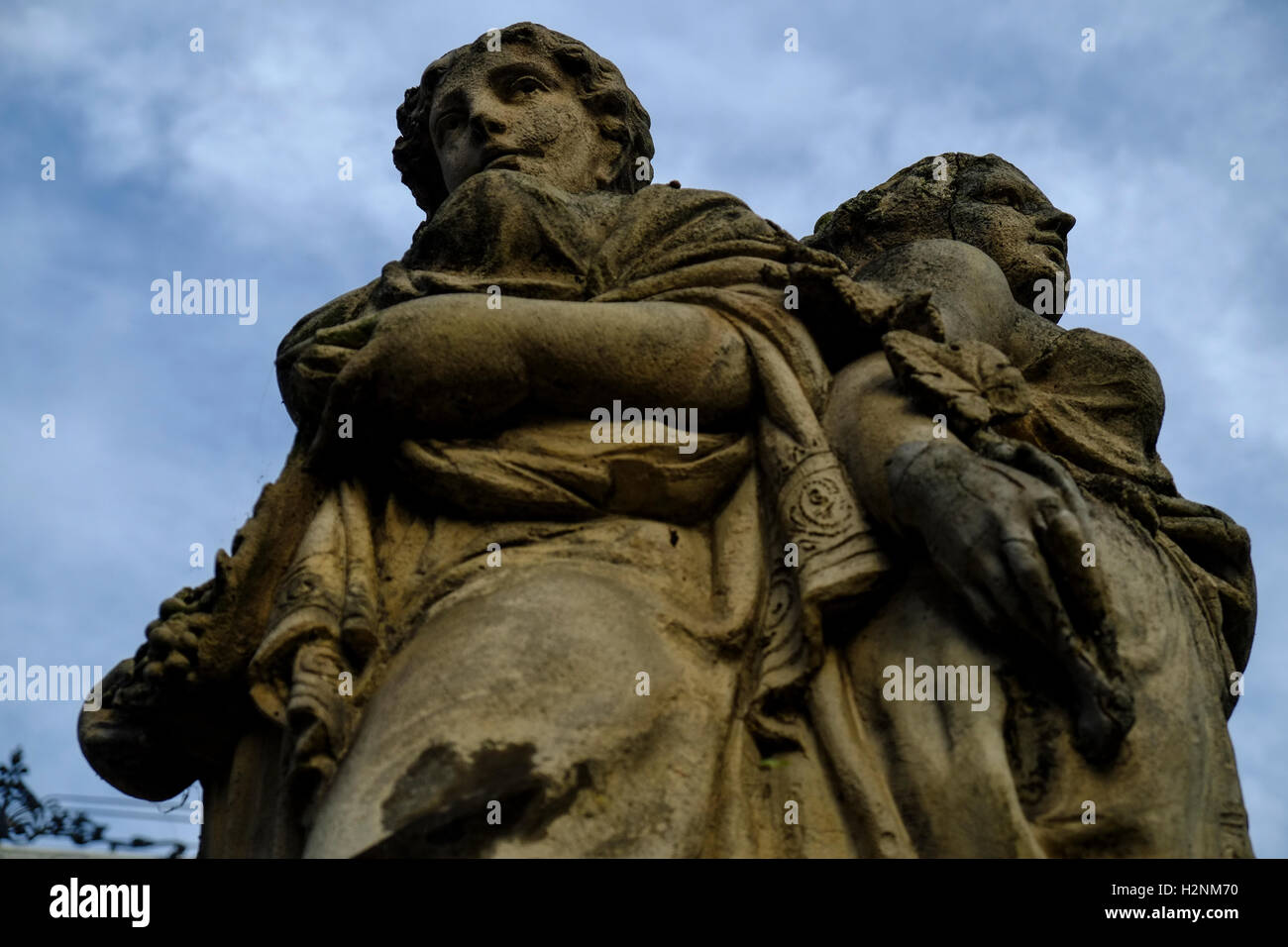 Regent park sculpture hi-res stock photography and images - Alamy