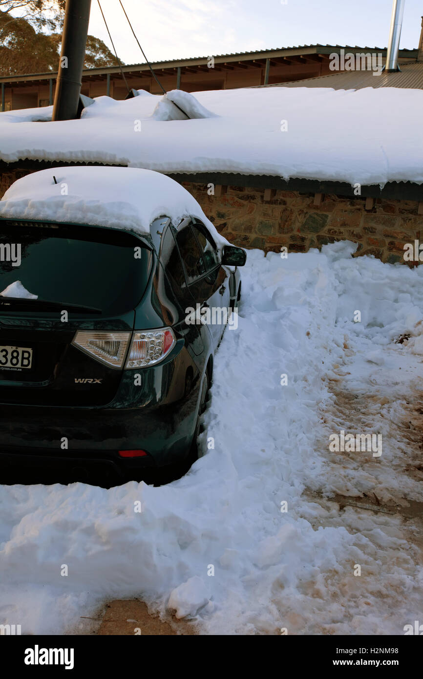 Chalet winter dinner hi-res stock photography and images - Alamy