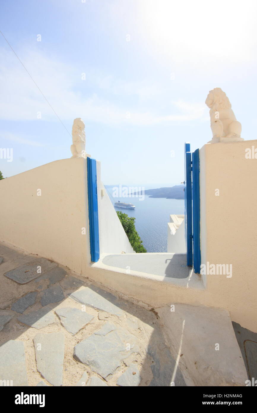 Gate to the sea - Santorini island Stock Photo - Alamy