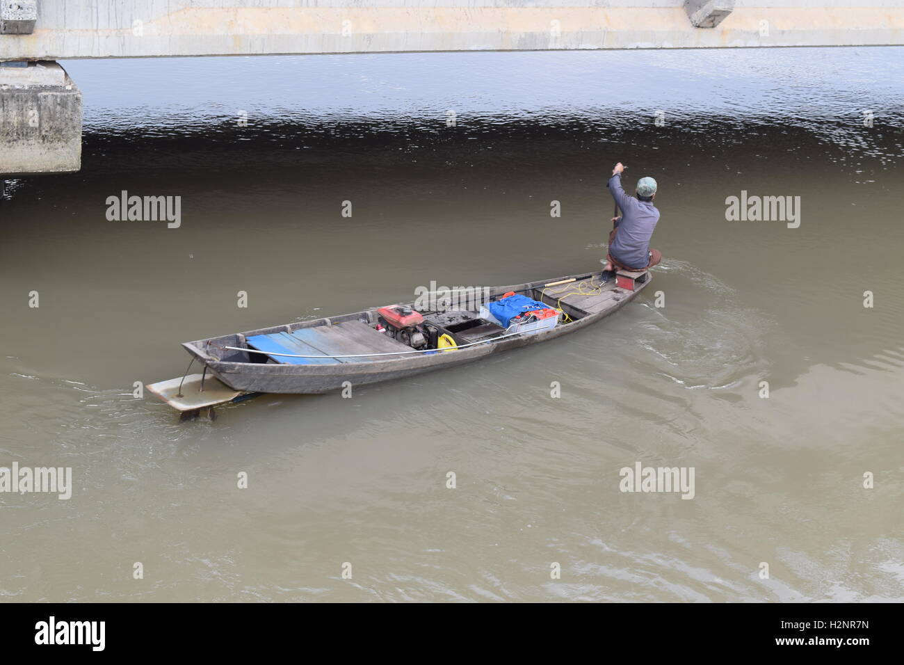 traditional asian fishing boat in river, vietnam Stock Photo - Alamy