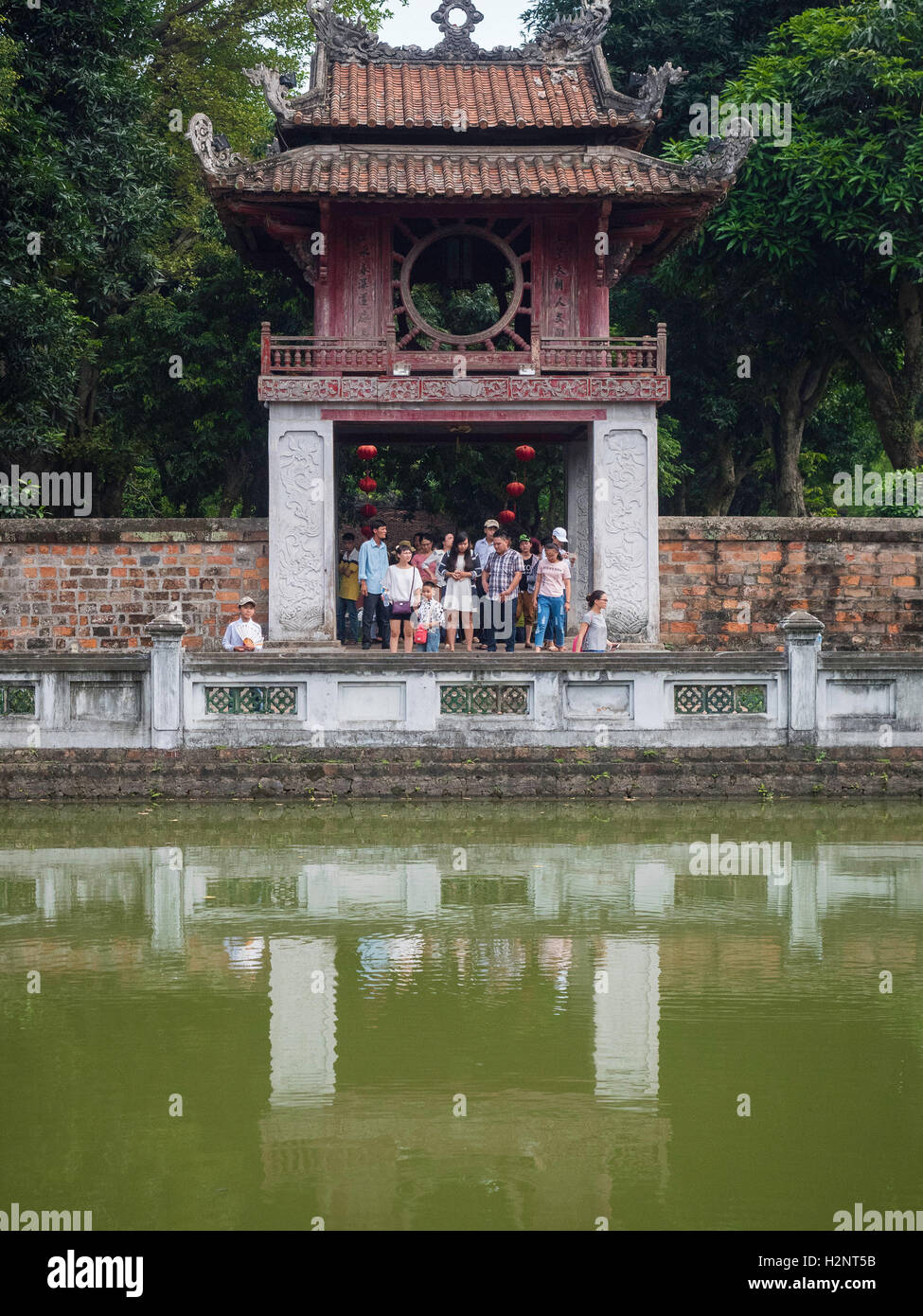 Van mieu quoc tu giam hi-res stock photography and images - Alamy