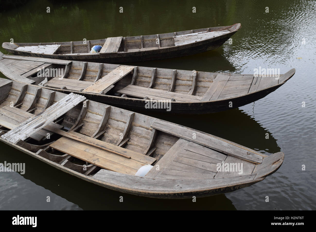 traditional asian fishing boat in river, vietnam Stock Photo - Alamy