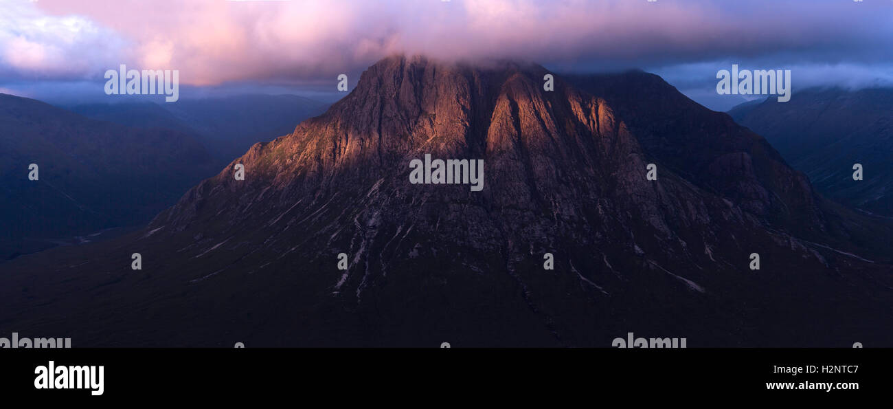 First light on Buachaille Etive Mor in glen coe, Scottish mountains ...