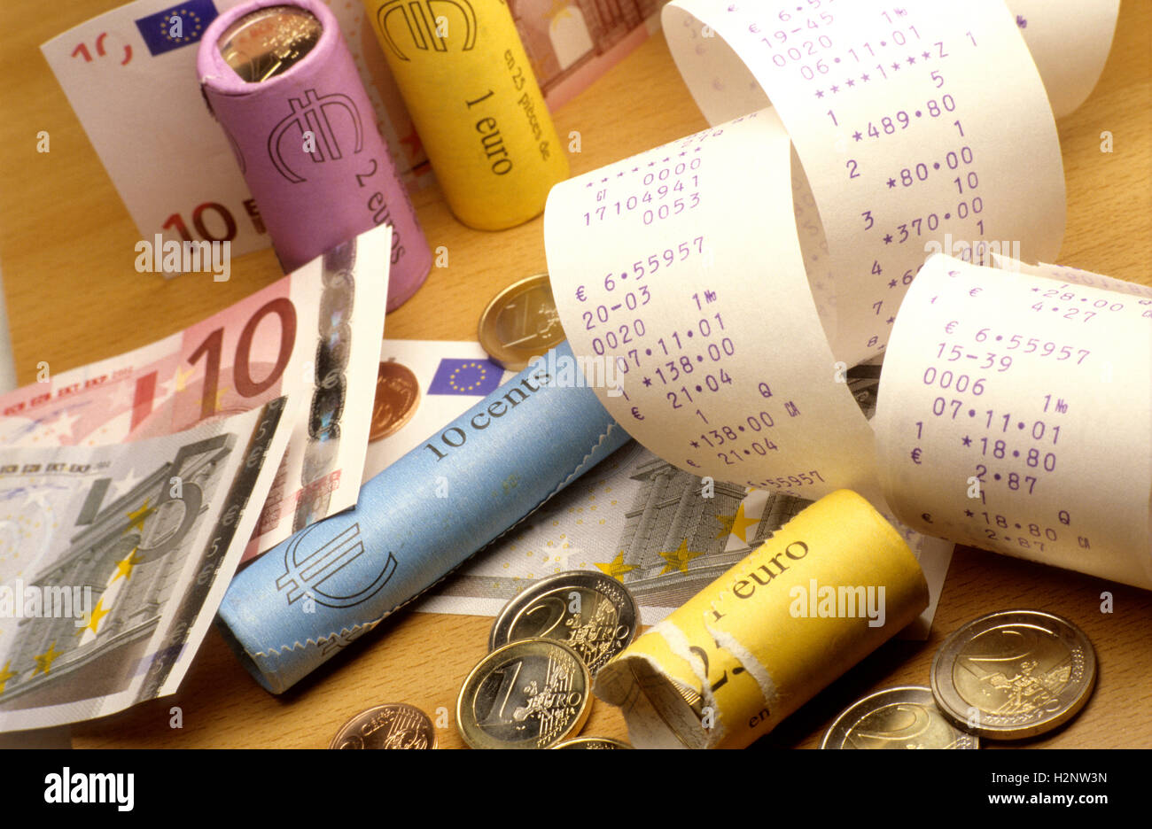 Receipt rolls hi-res stock photography and images - Alamy