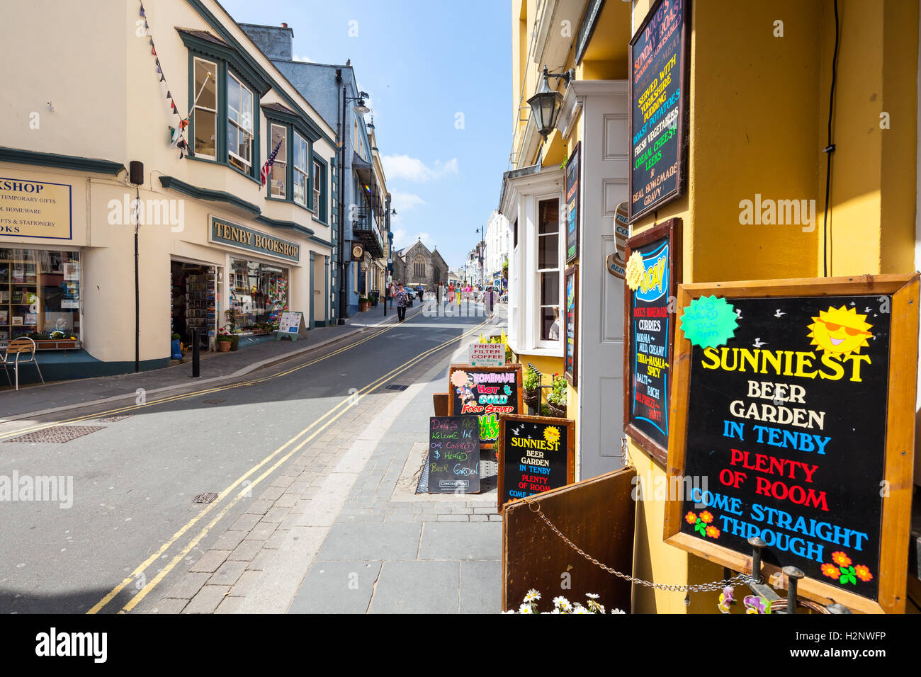 Tenby town centre Stock Photo - Alamy