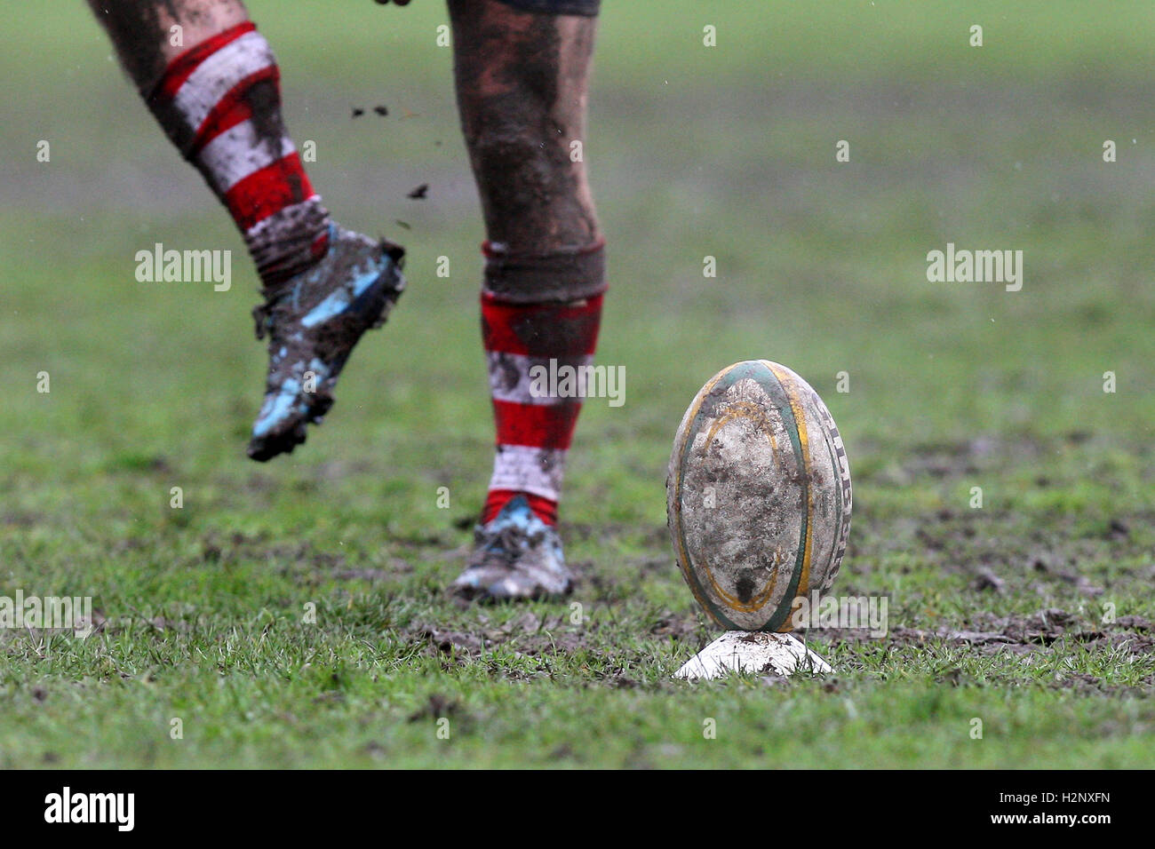 A very muddy afternoon at Central Park - Dagenham RFC vs Old Cooperians ...