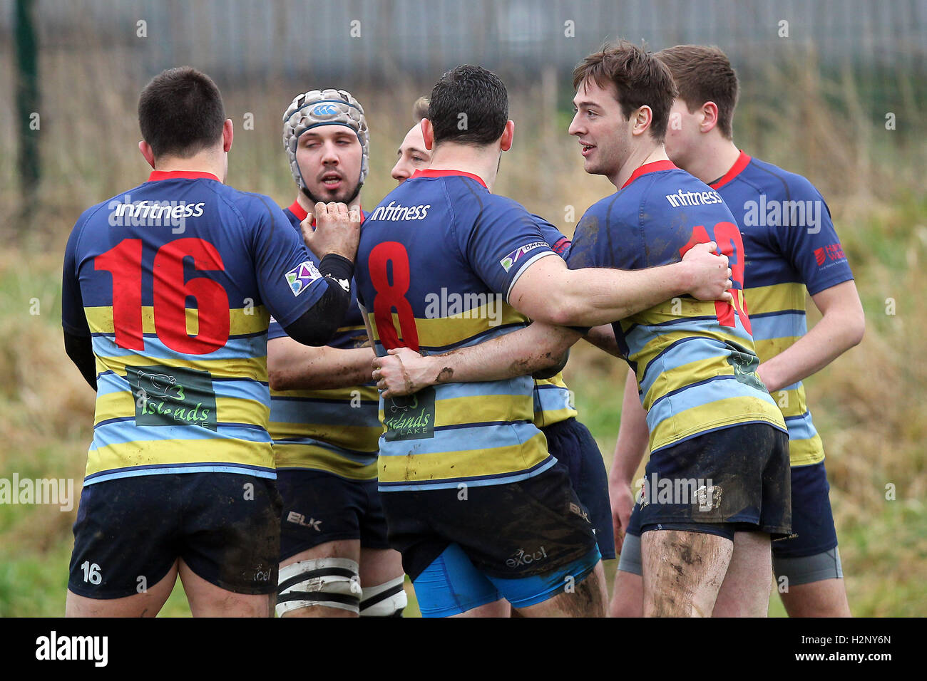 Coopers go over for the first try of the game and celebrate - Old ...
