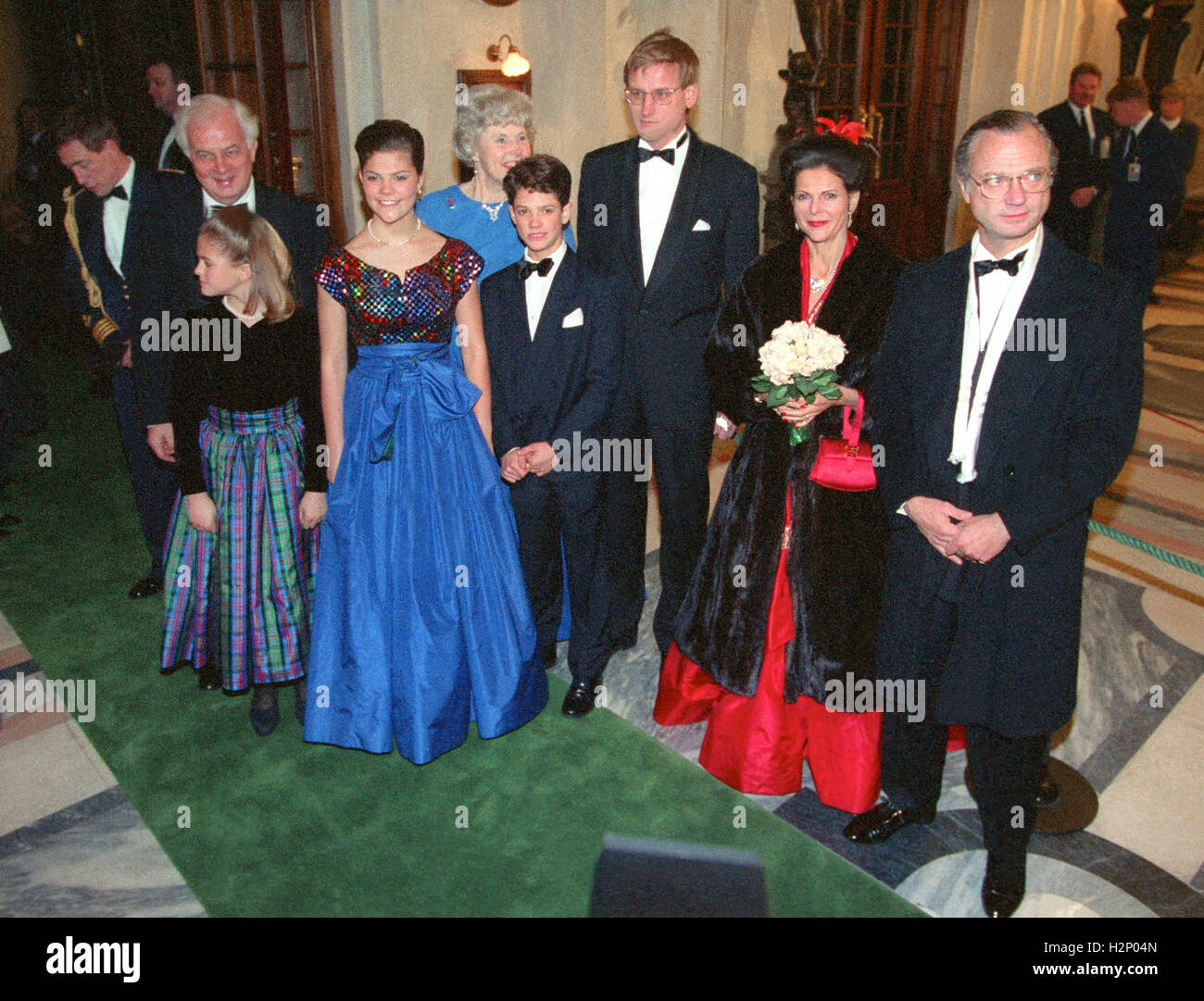 ROYAL FAMILY with Sweden Prime minister Carl Bildt and speaker Ingegerd ...