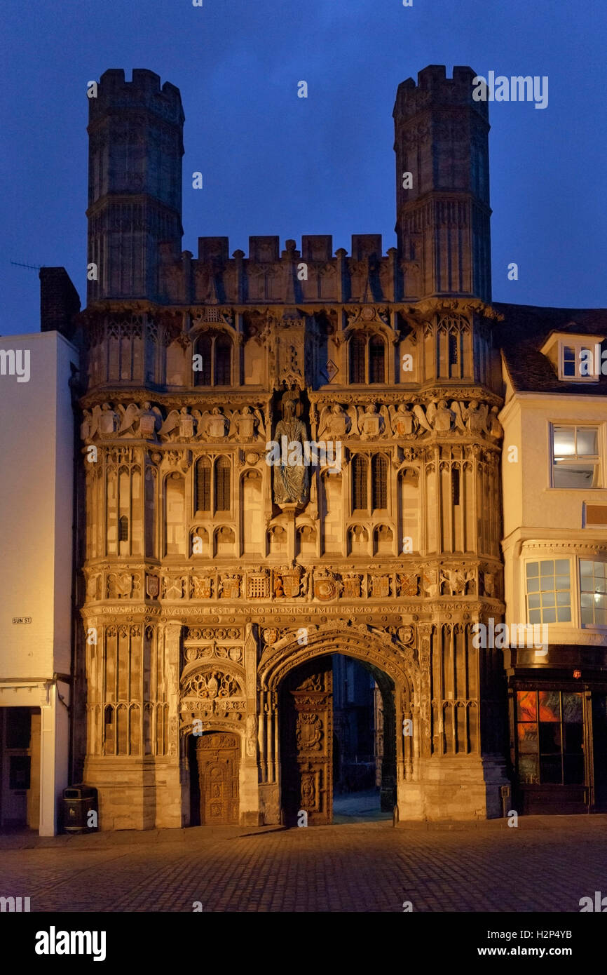 Ceiling canterbury cathedral hi-res stock photography and images - Alamy