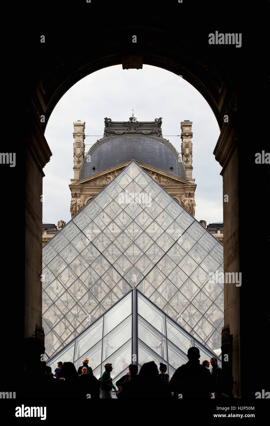 Louvre pyramid paris hi-res stock photography and images - Alamy