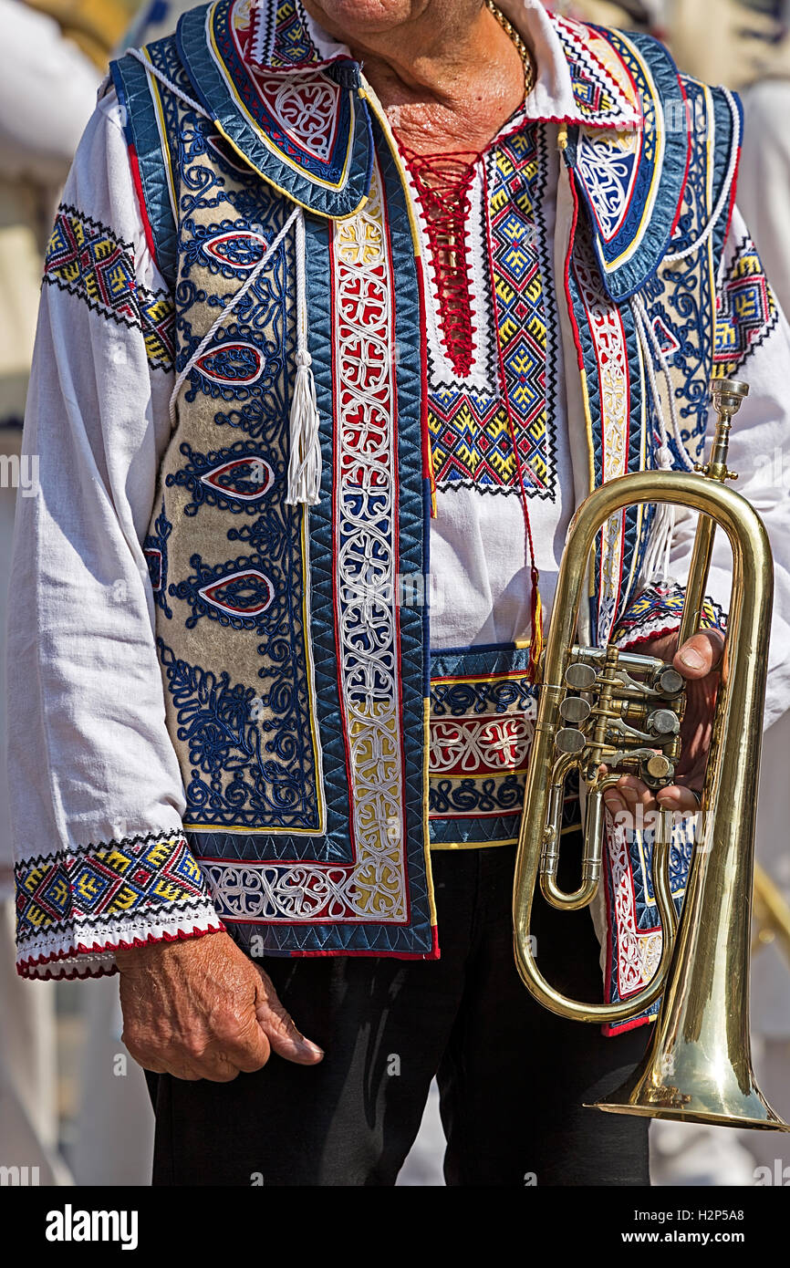 Romanian man traditional costume hi-res stock photography and images ...