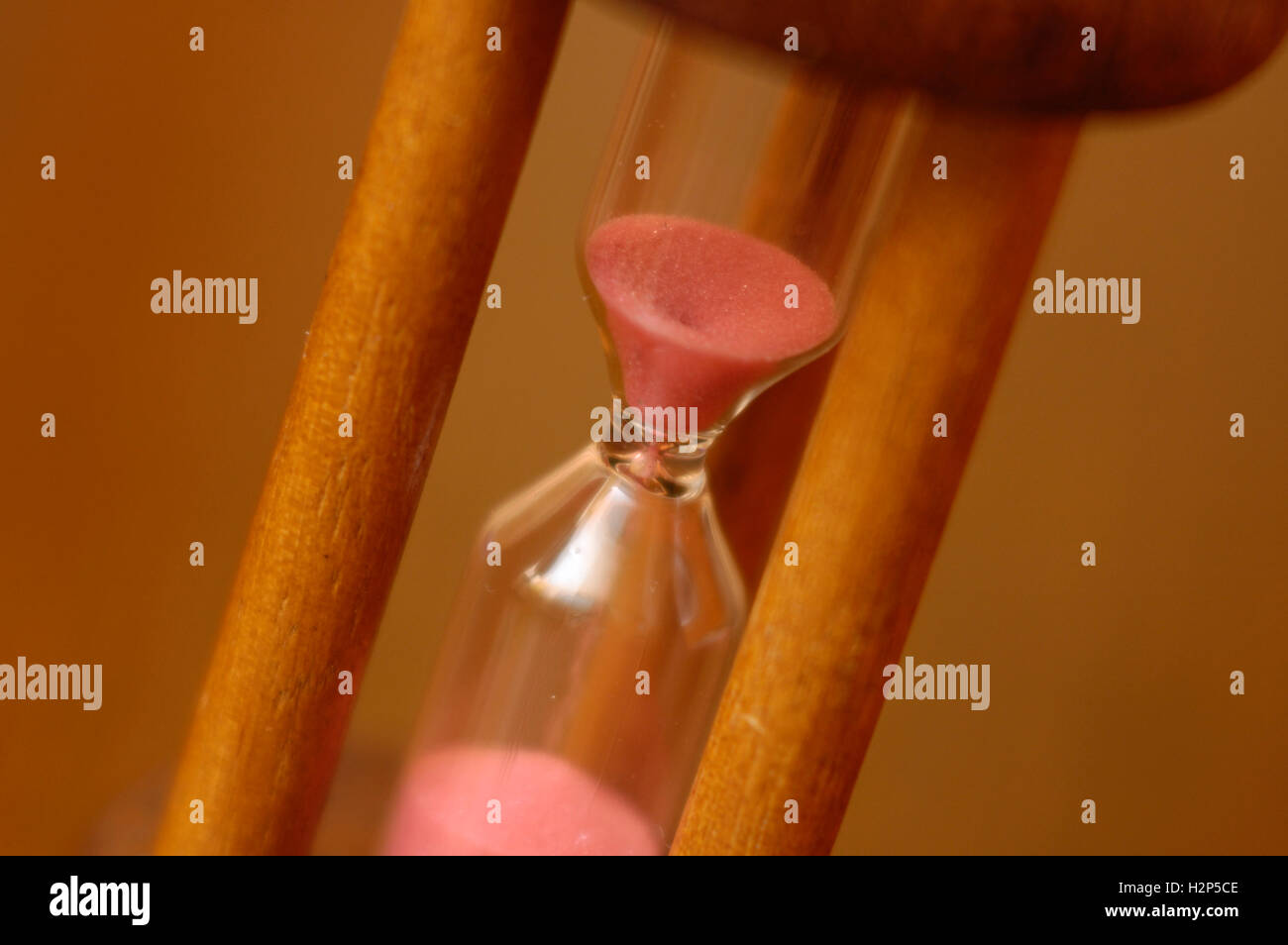 Old egg timer hi-res stock photography and images - Alamy