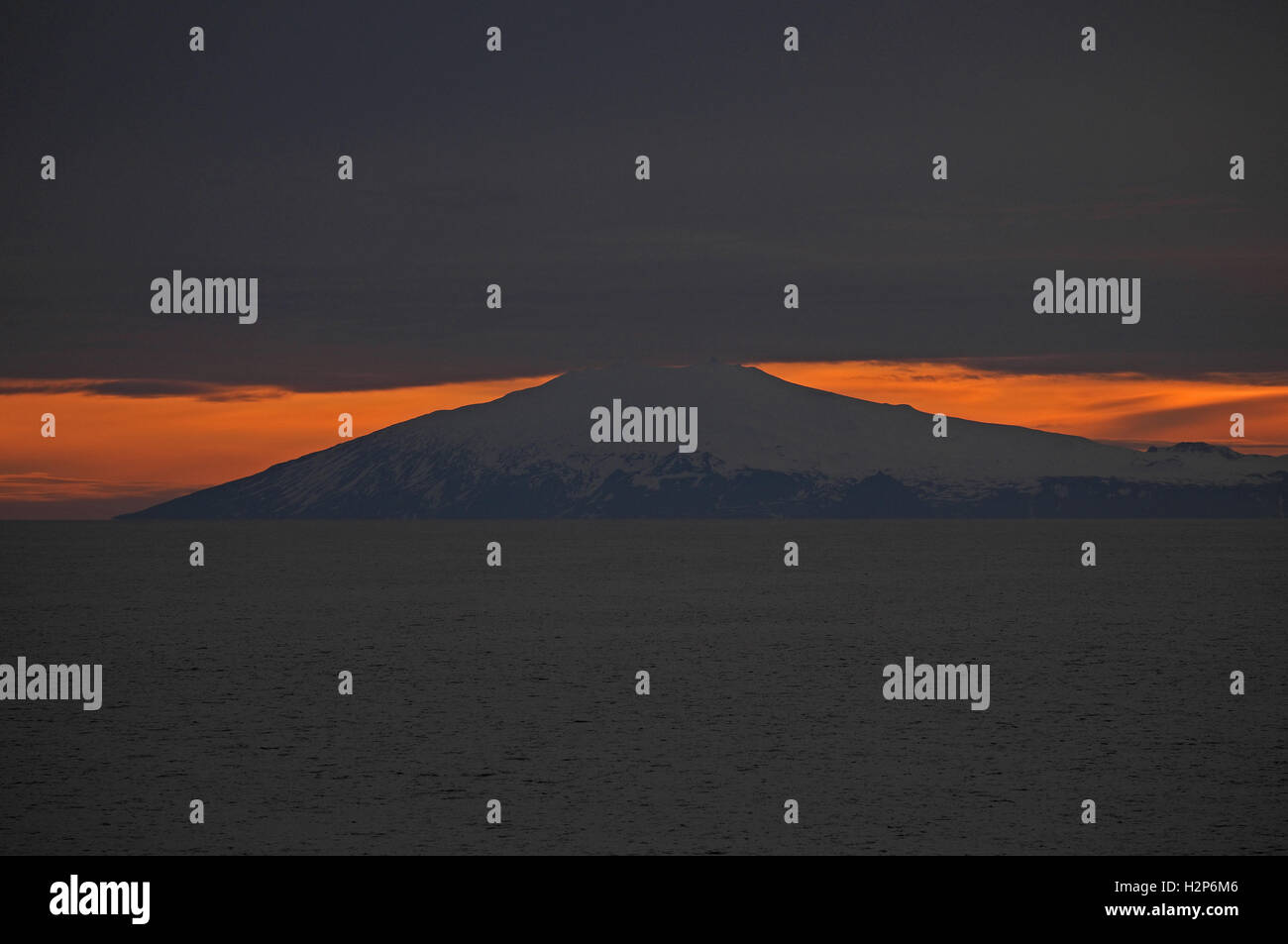Conical volcano hi-res stock photography and images - Alamy