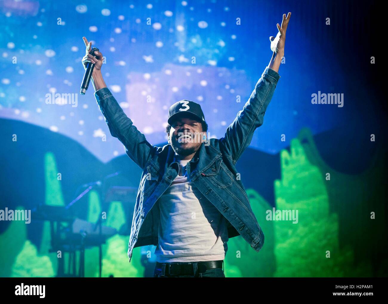 Apple music festival 2016 hi-res stock photography and images - Alamy