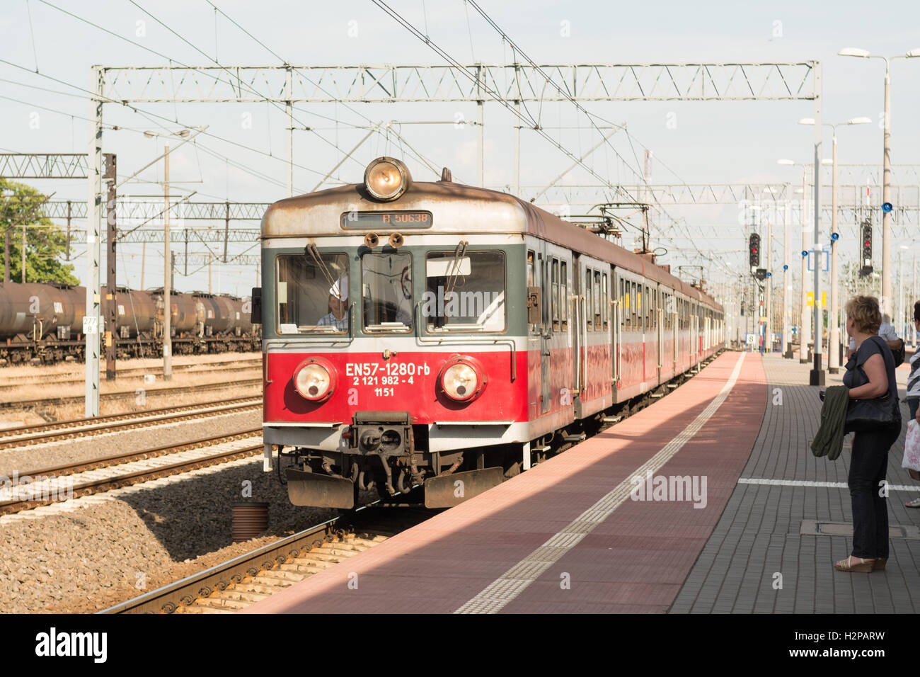 Commuter train hi-res stock photography and images - Alamy