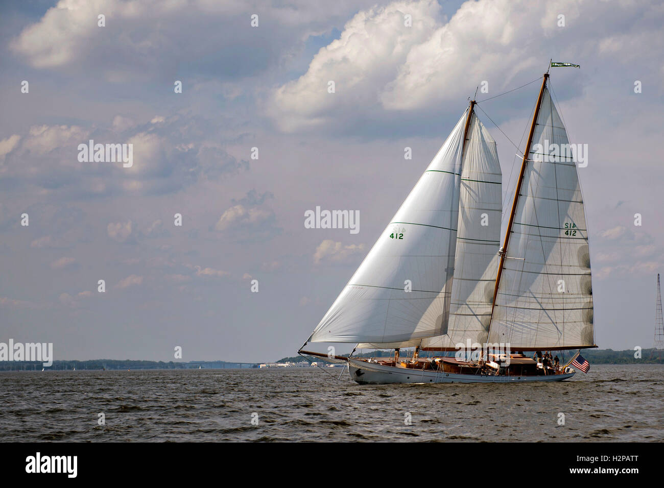 The U.S. Naval Academy training sailboat Summerwind sails on the ...