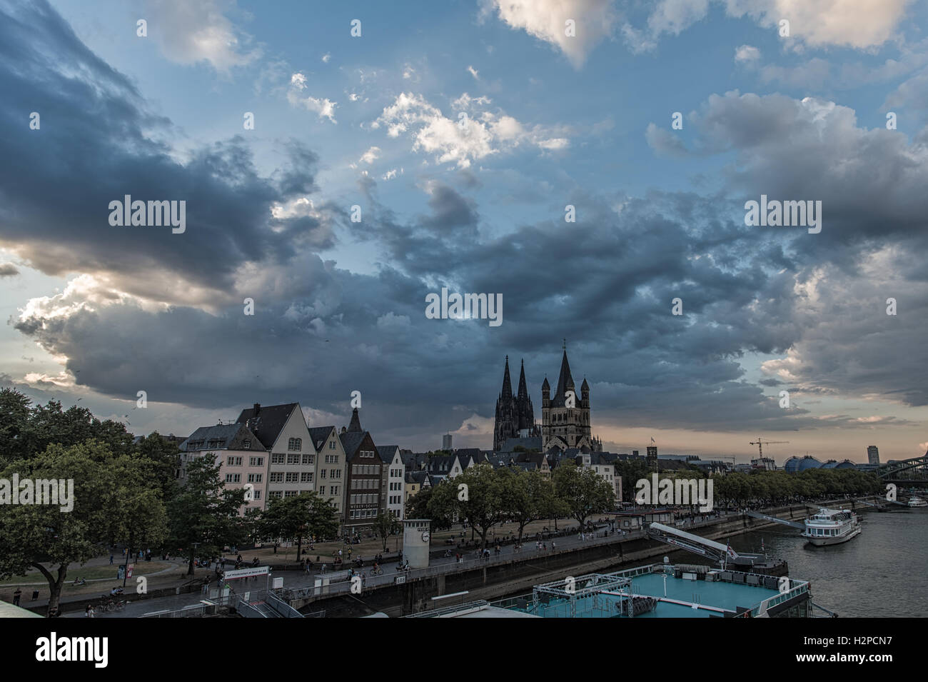 Cologne Altstadt Old Town with a breathtaking skyline scenery Stock ...