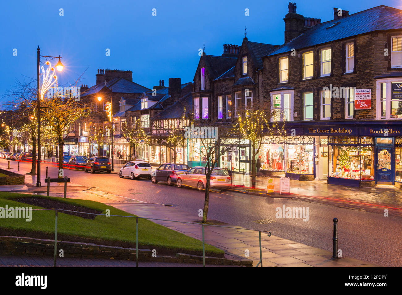 Ilkley high street hi-res stock photography and images - Alamy