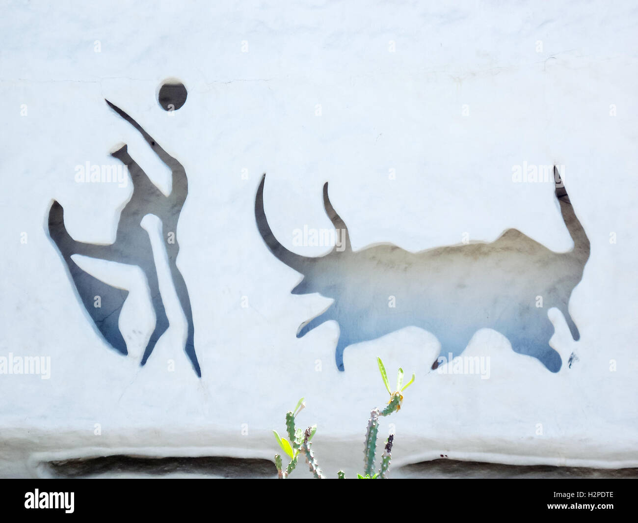 ACAPULCO, MEXICO - MARCH 11, 2006 : Animal shape ornaments digged in ...