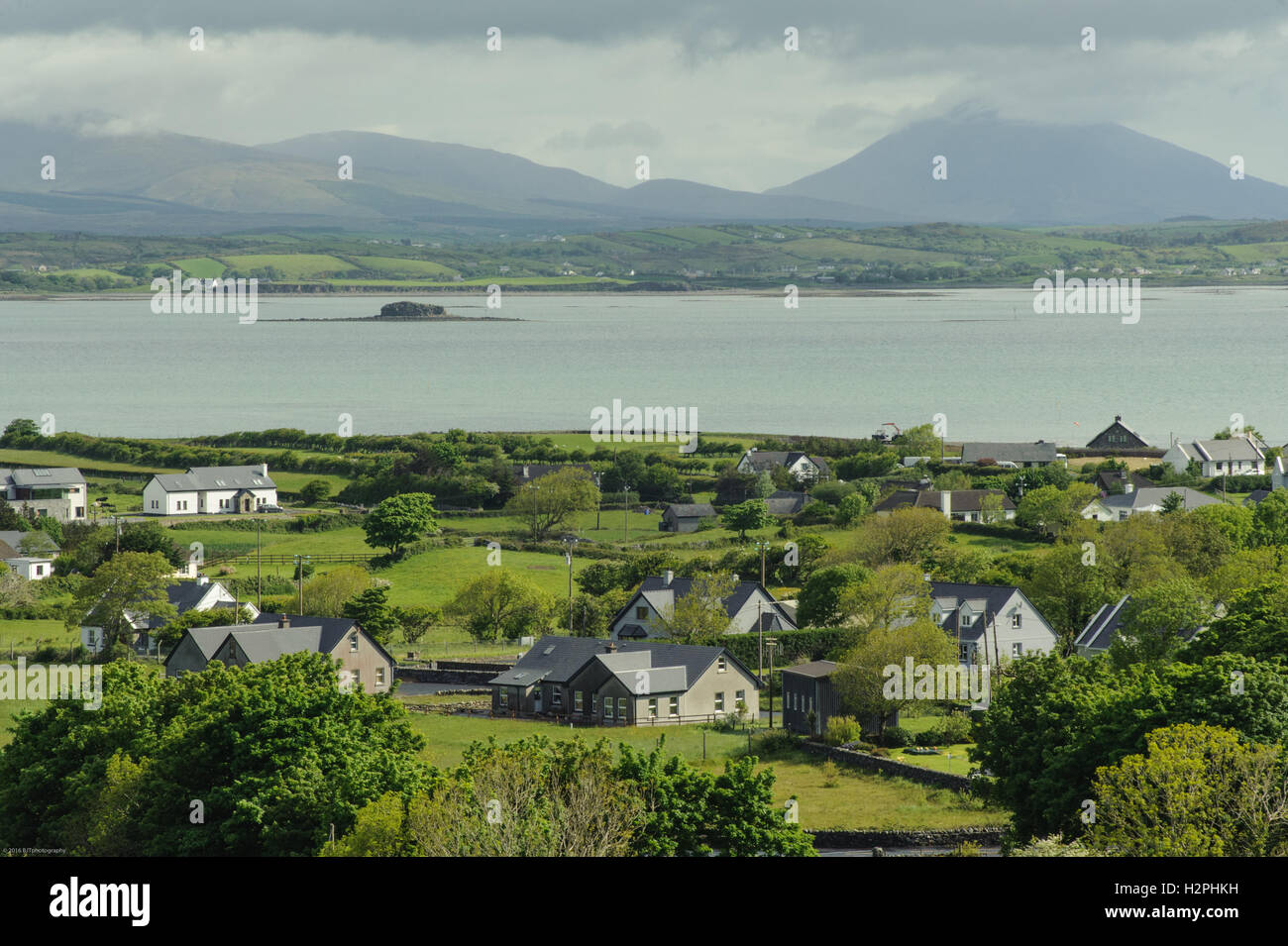 Village life ireland hi-res stock photography and images - Alamy