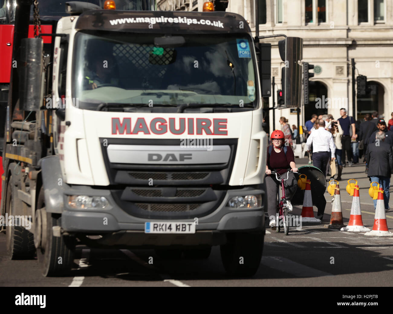 Overtaking a cyclist hi-res stock photography and images - Alamy