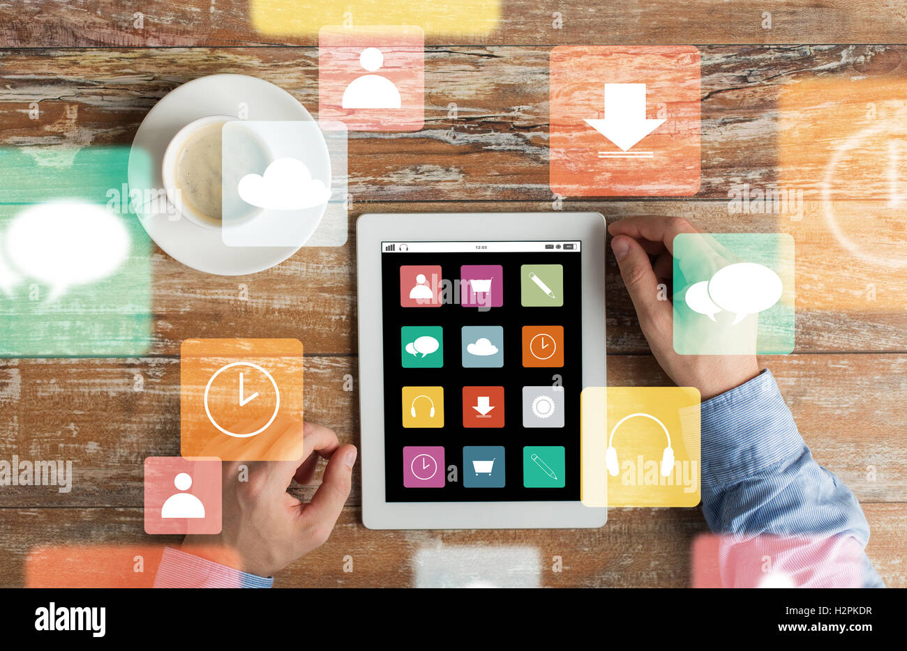 Social media icons tablet screen hi-res stock photography and images ...