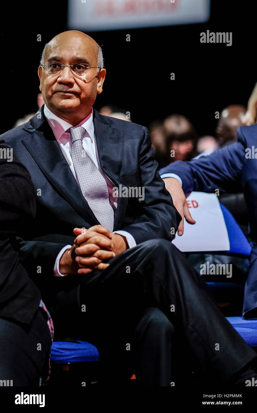 Labour mp keith vaz hi-res stock photography and images - Alamy