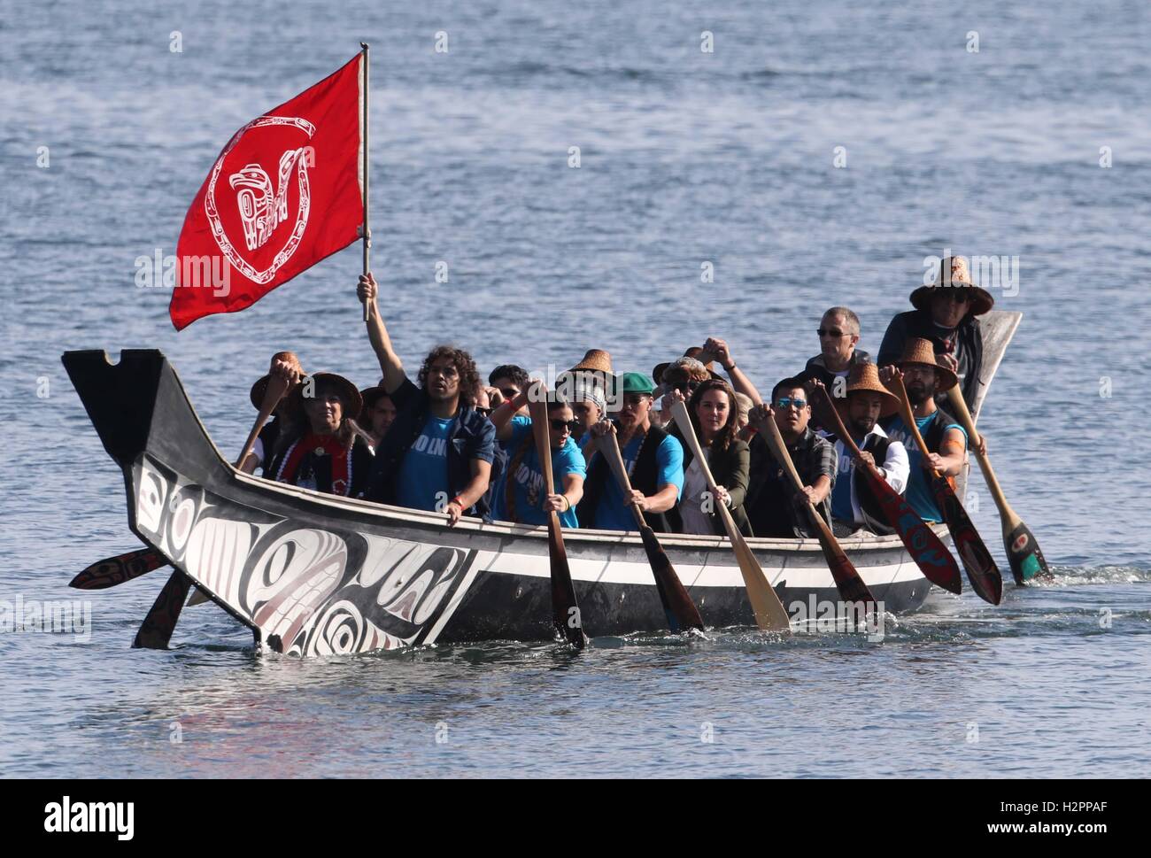 Haida canoe museum hi-res stock photography and images - Alamy