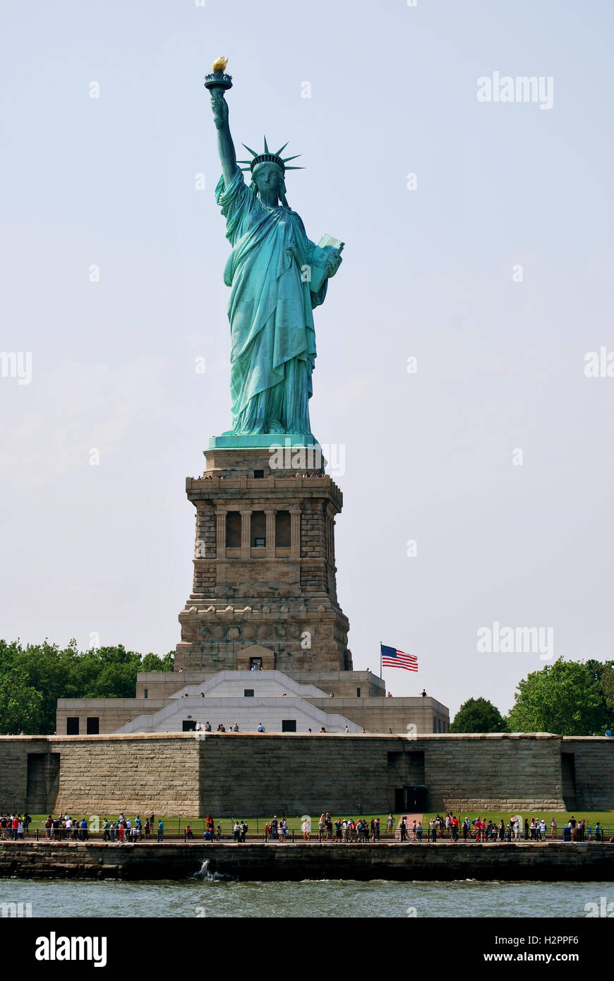New york city statue of liberty front view hi-res stock photography and ...